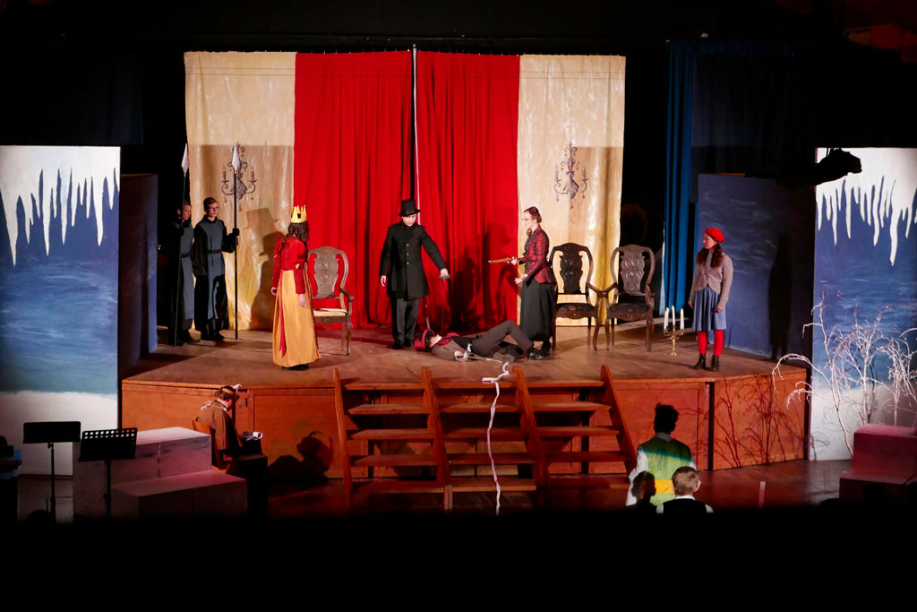 Freie Waldorfschule Benefeld - Rückblick: „Die Schneekönigin“